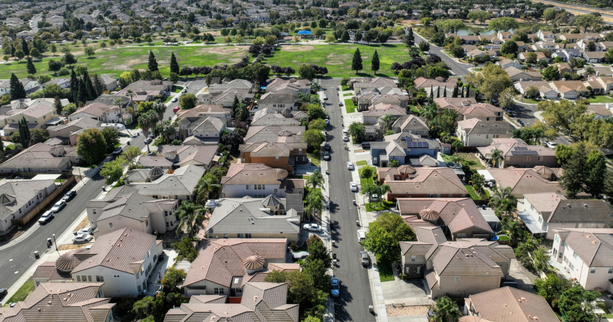 Residential Retrofit Programs to Complement Federal Rebate Programs Series, Brief 3: Leveraging ...